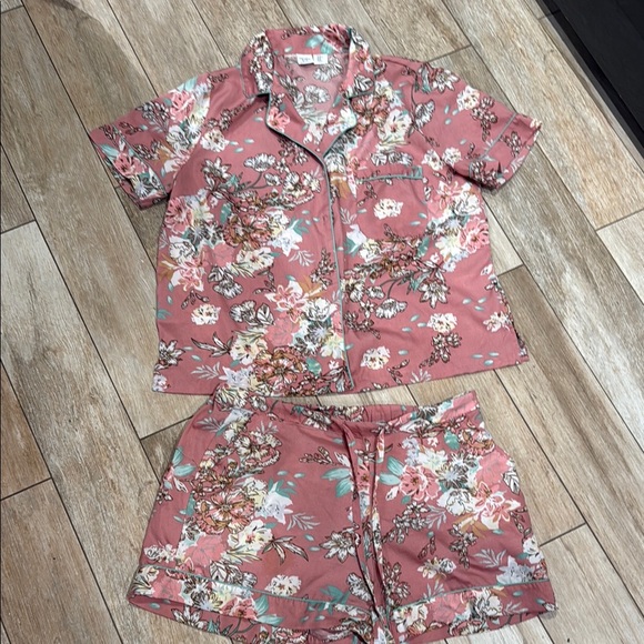 cupcakes & cashmere | Intimates & Sleepwear | Cupcakes Cashmere Floral ...